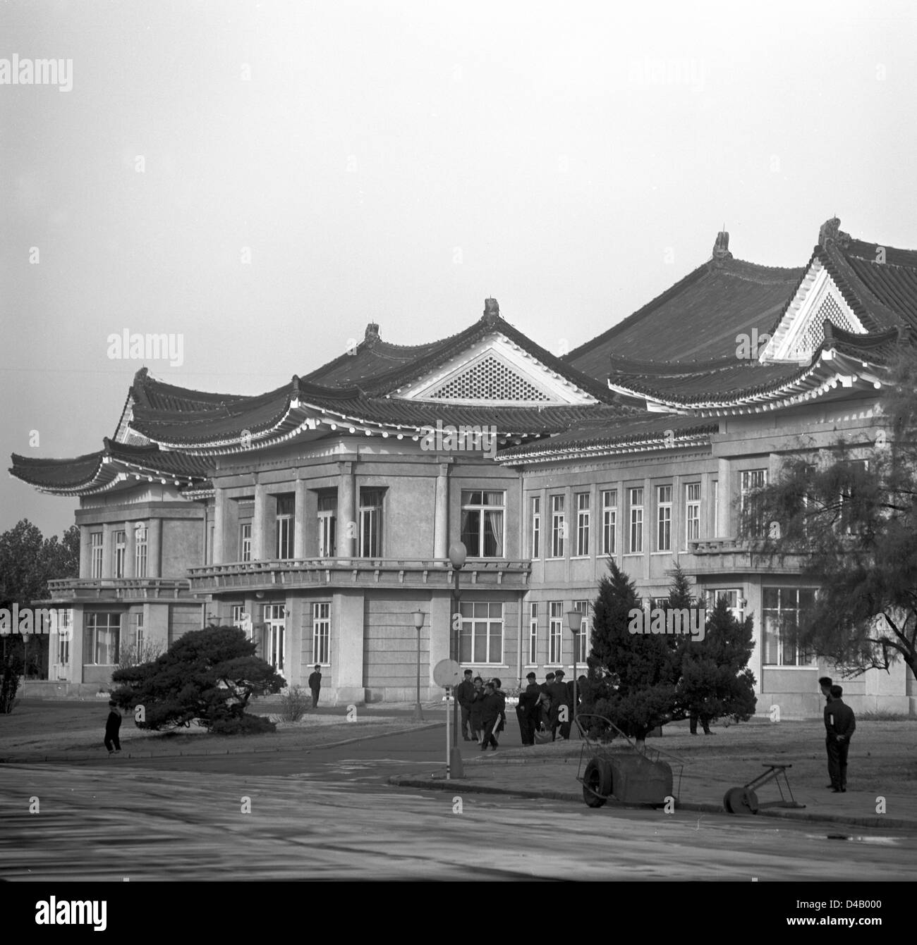 Pyongyang restaurant hi-res stock photography and images - Alamy