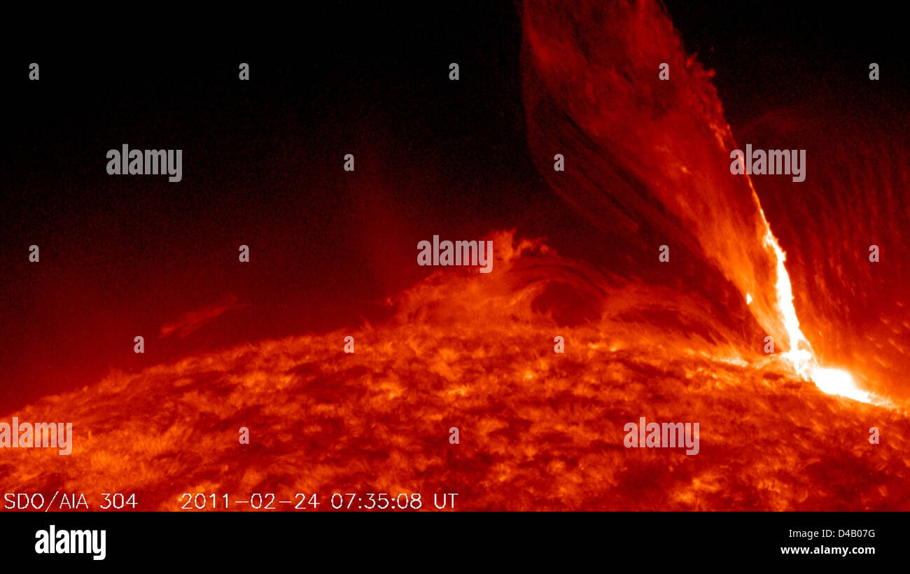 NASA's Solar Dynamics Observatory (SDO) captured a massive solar ...