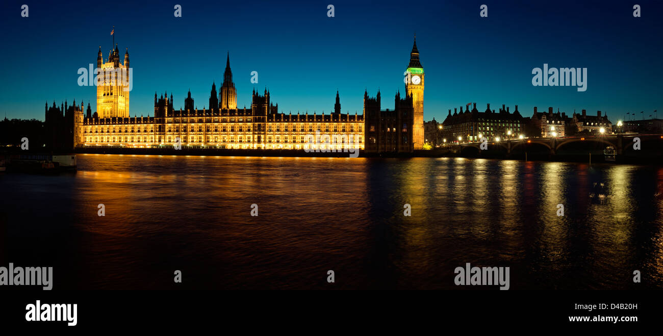 Panoramic picture of Houses of Parliament Stock Photo - Alamy