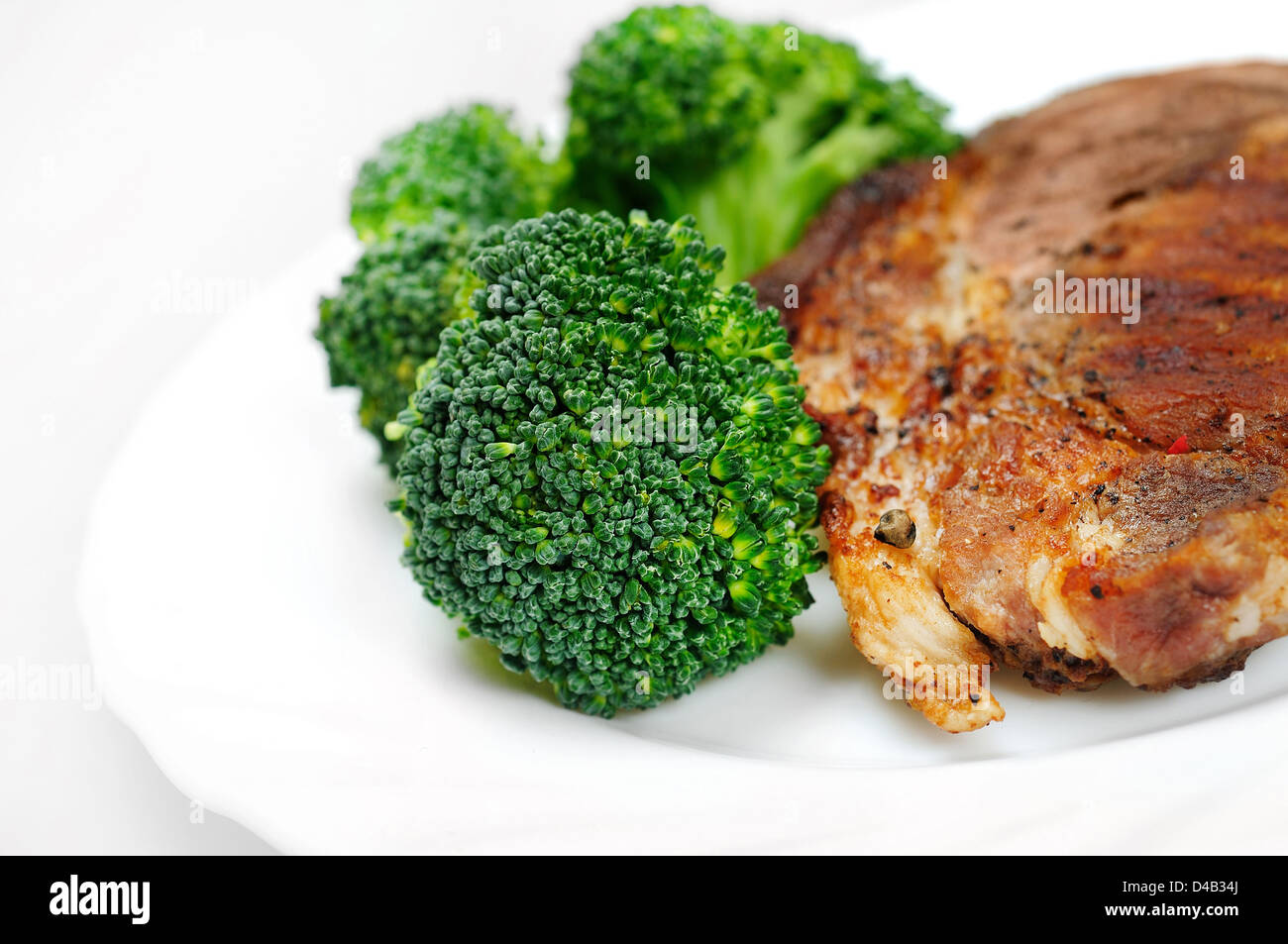 Steak broccoli white background hi-res stock photography and images - Alamy