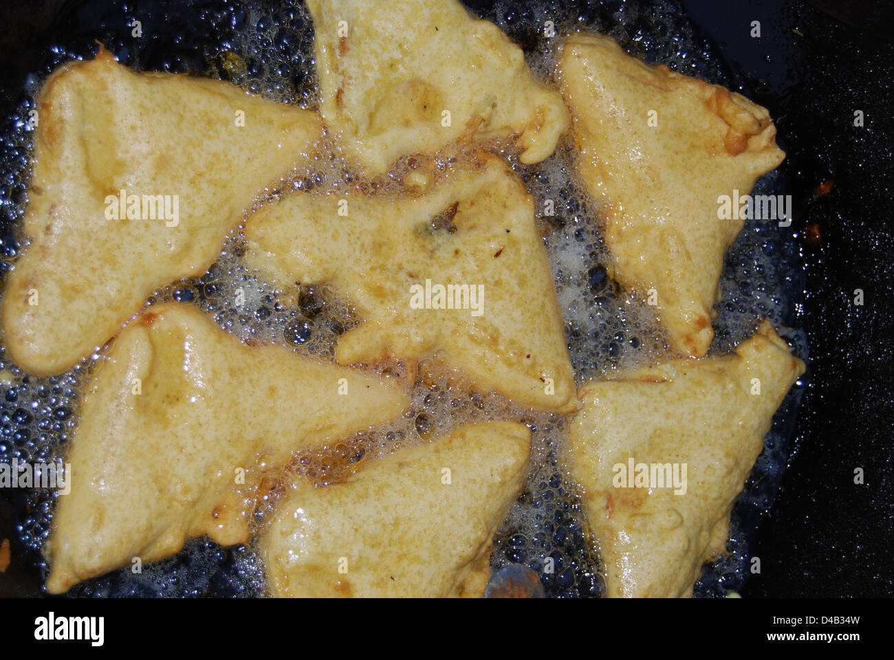 Bread pakoda hi-res stock photography and images - Alamy
