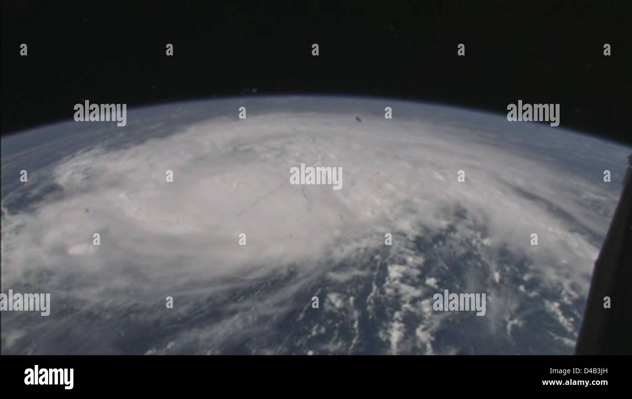 Space station hurricane hi-res stock photography and images - Alamy