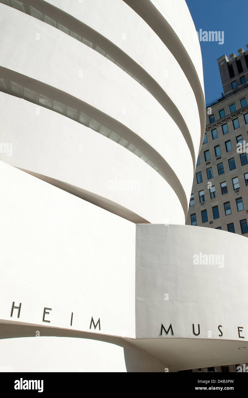 ROTUNDA SOLOMON GUGGENHEIM MUSEUM (©FRANK LLOYD WRIGHT 1959) FIFTH ...