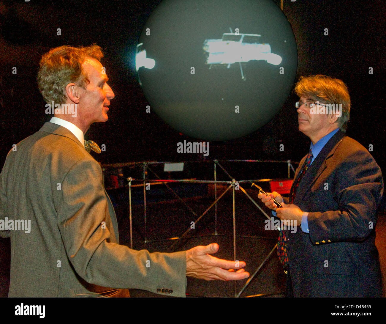Bill Nye visits Goddard Space Flight Center Stock Photo - Alamy