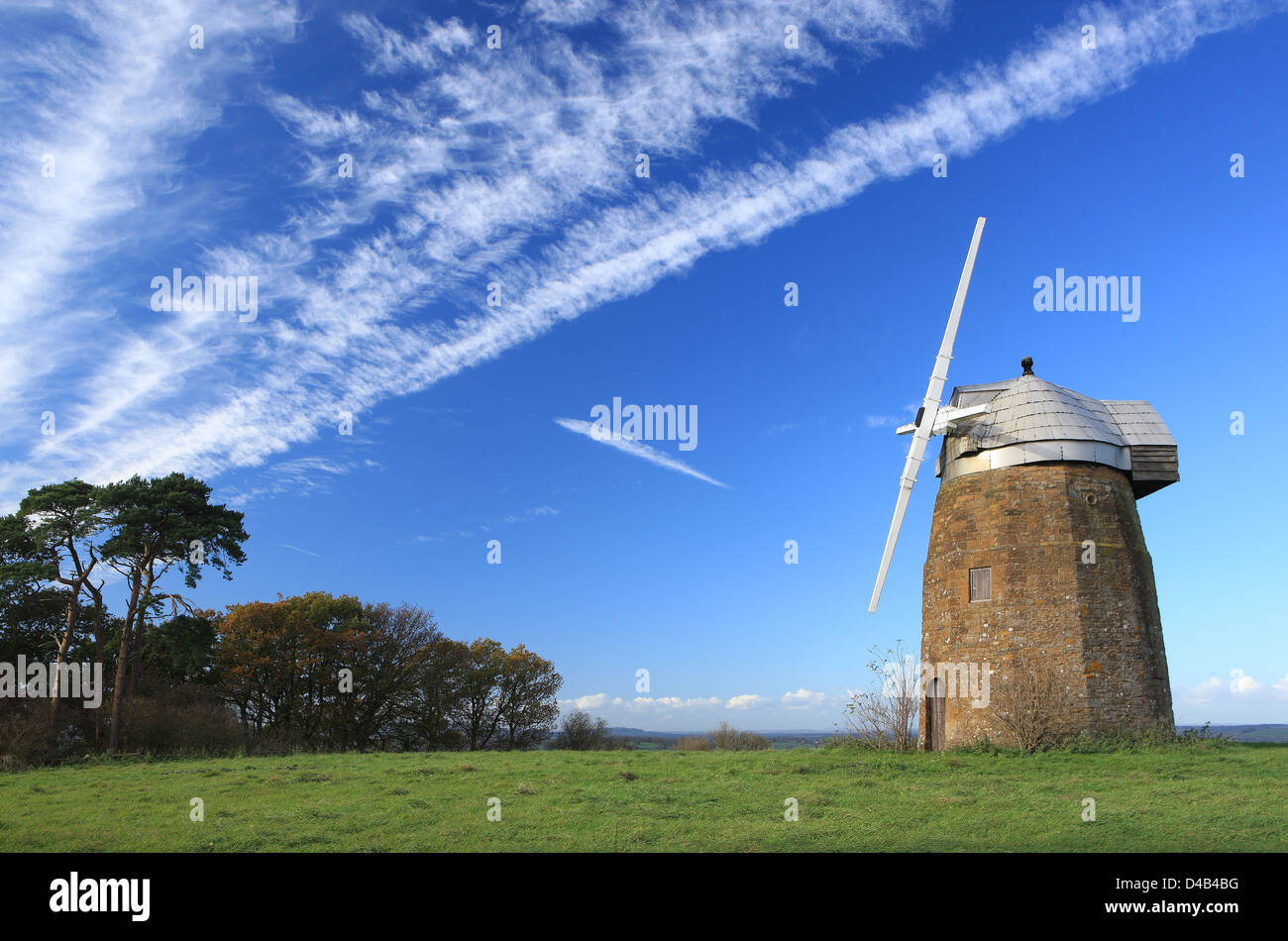 Disused windmill hi-res stock photography and images - Alamy