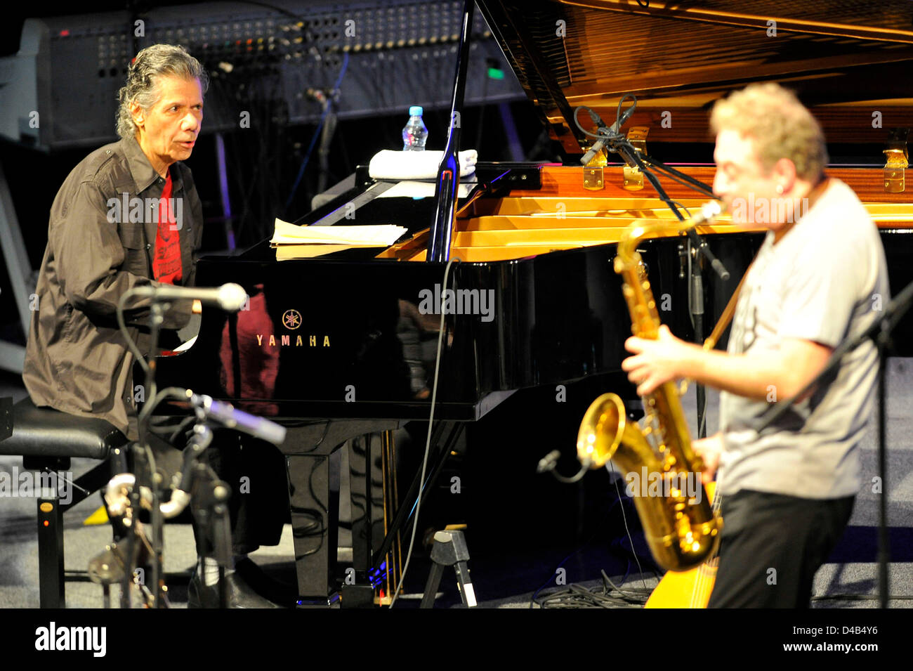 Garland tim hi-res stock photography and images - Alamy