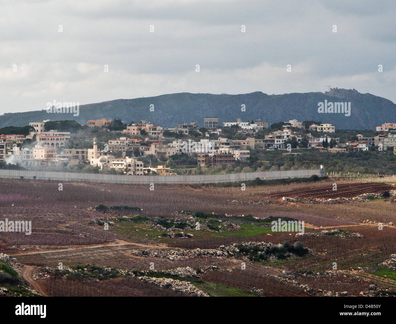 Metula, Israel. 10th March 2013. IDF has erected a high security wall ...