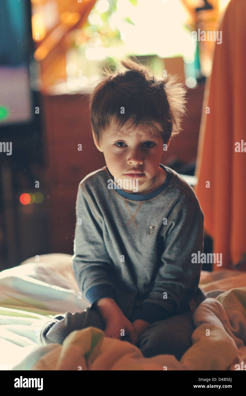 Child bed awake night hi-res stock photography and images - Alamy