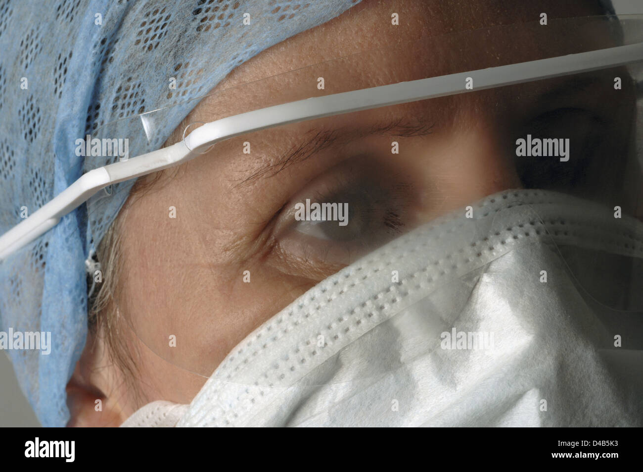 Eye shield hi-res stock photography and images - Alamy