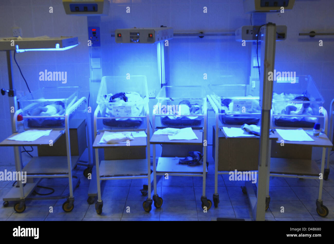 Babies hospital nursery horizontal row hi-res stock photography and ...