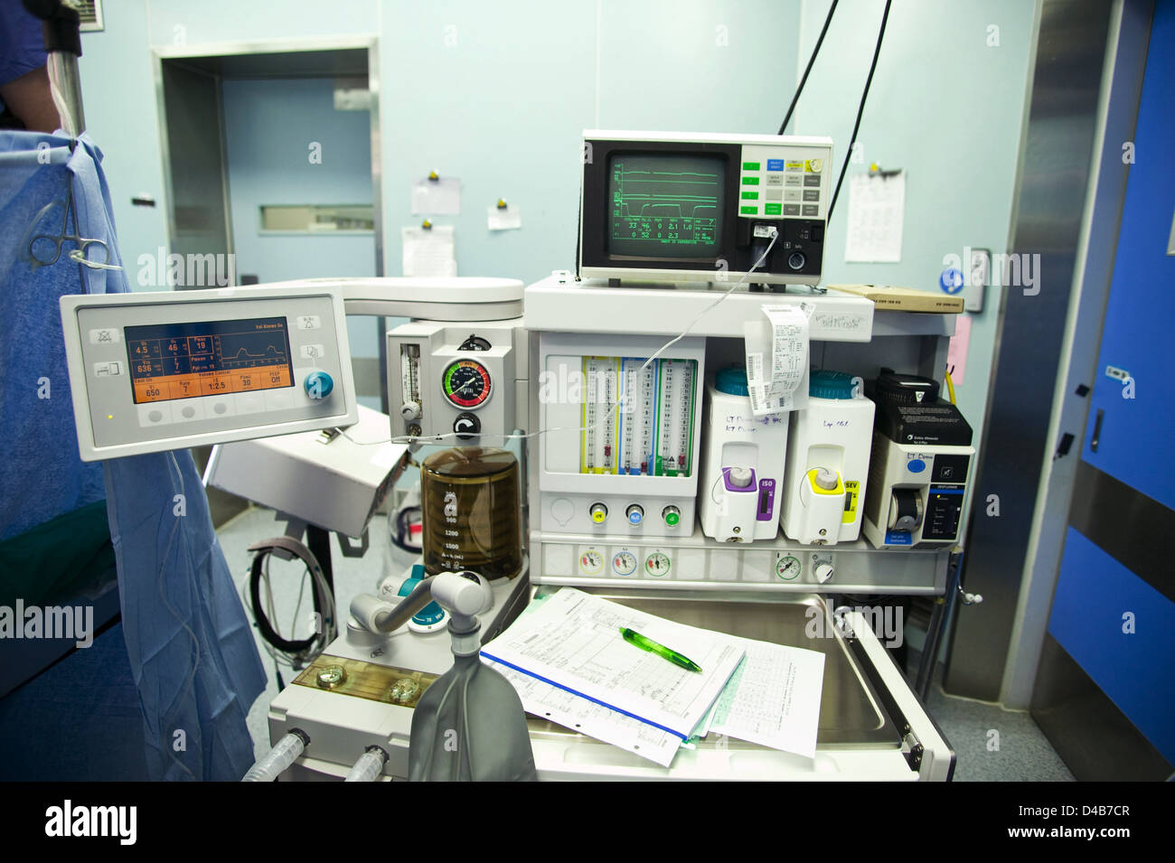 South Korea, Seoul, Samsung Medical Center, vital signs monitoring ...