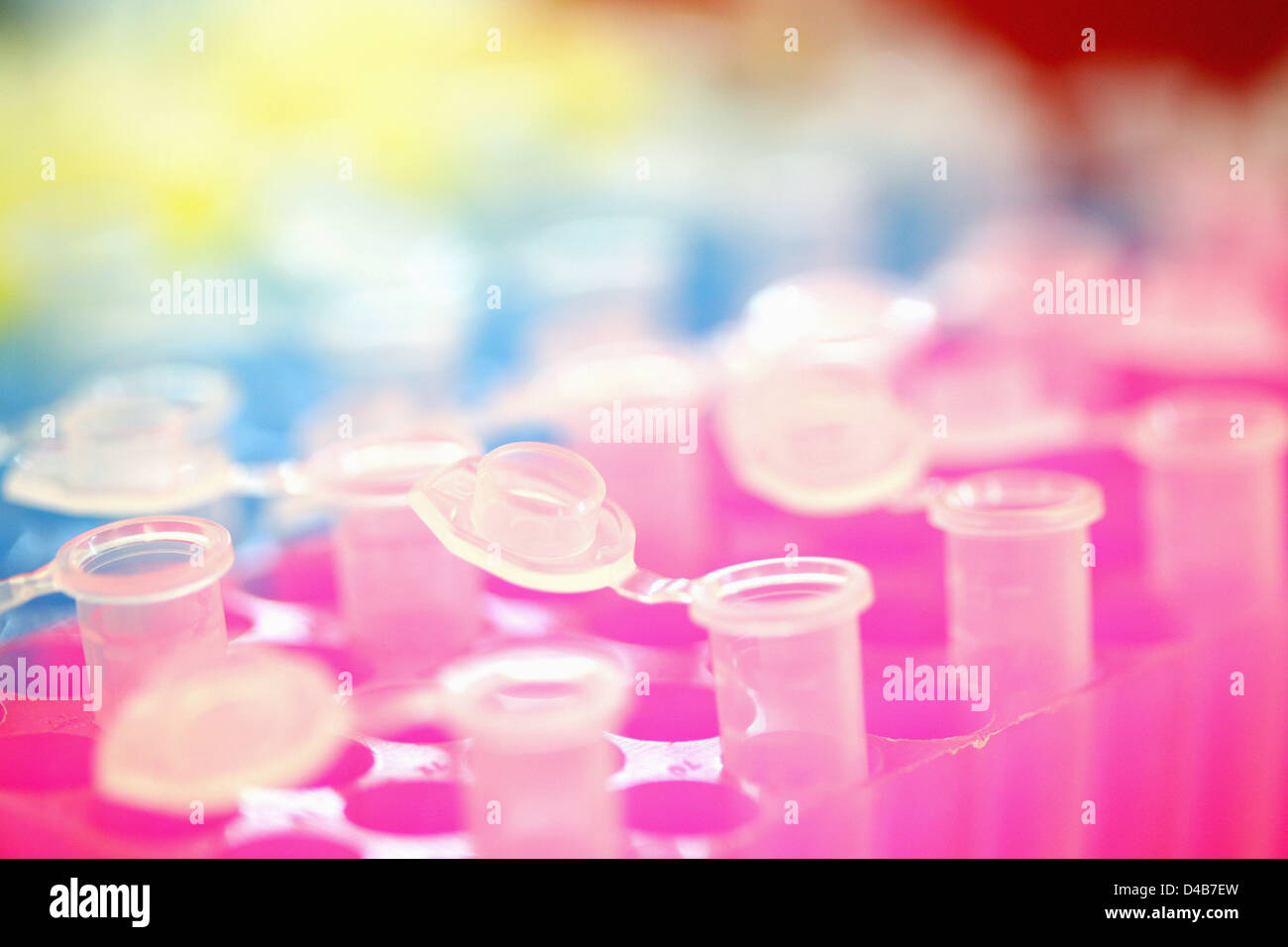 Open a vial hi-res stock photography and images - Alamy