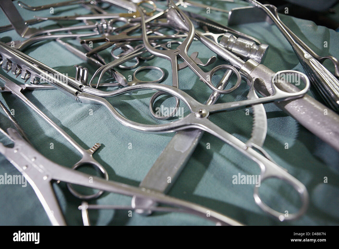 Surgical stainless steel hi-res stock photography and images - Alamy