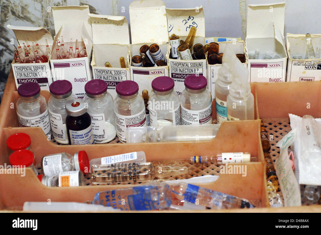 Sodium thiopental hi-res stock photography and images - Alamy