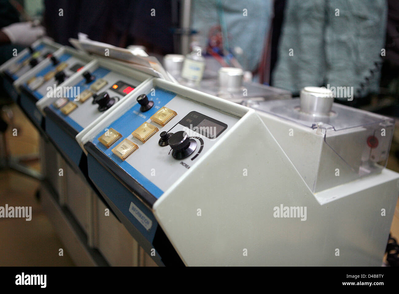 Cardiopulmonary bypass hi-res stock photography and images - Alamy