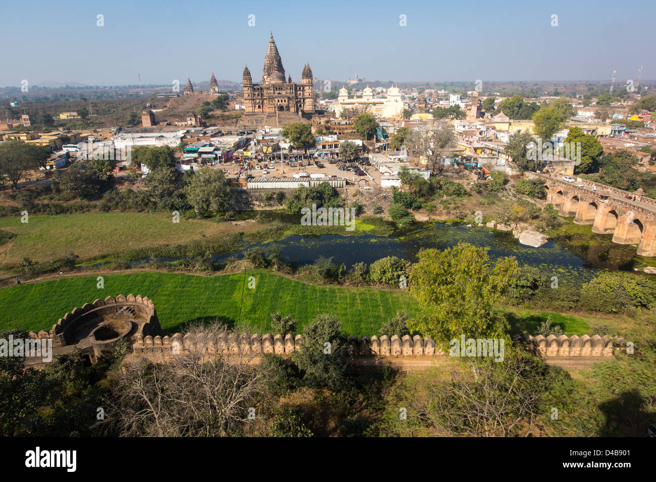 Orcha india temple hi-res stock photography and images - Alamy