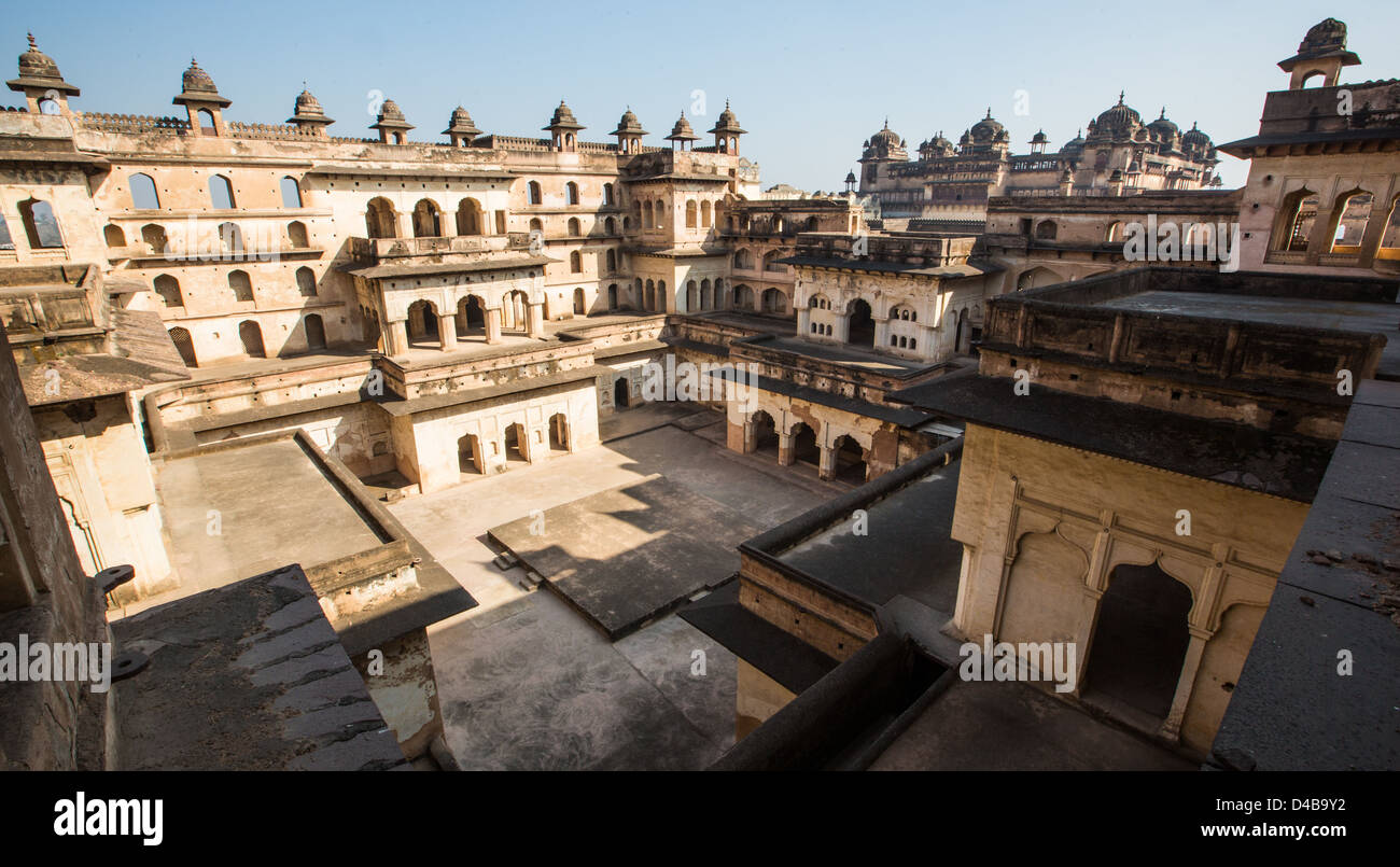Raja mahal orcha hi-res stock photography and images - Alamy