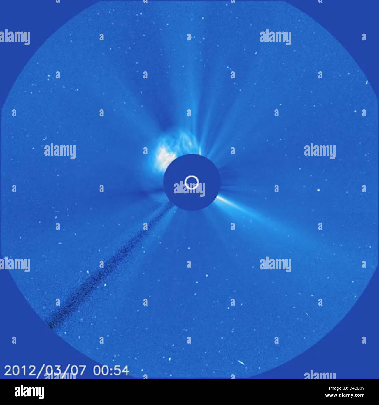 X Class Solar Flare: Second Biggest Flare Of the Solar Cycle [video ...