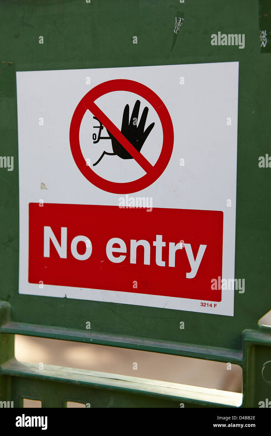 No admission sign hi-res stock photography and images - Alamy