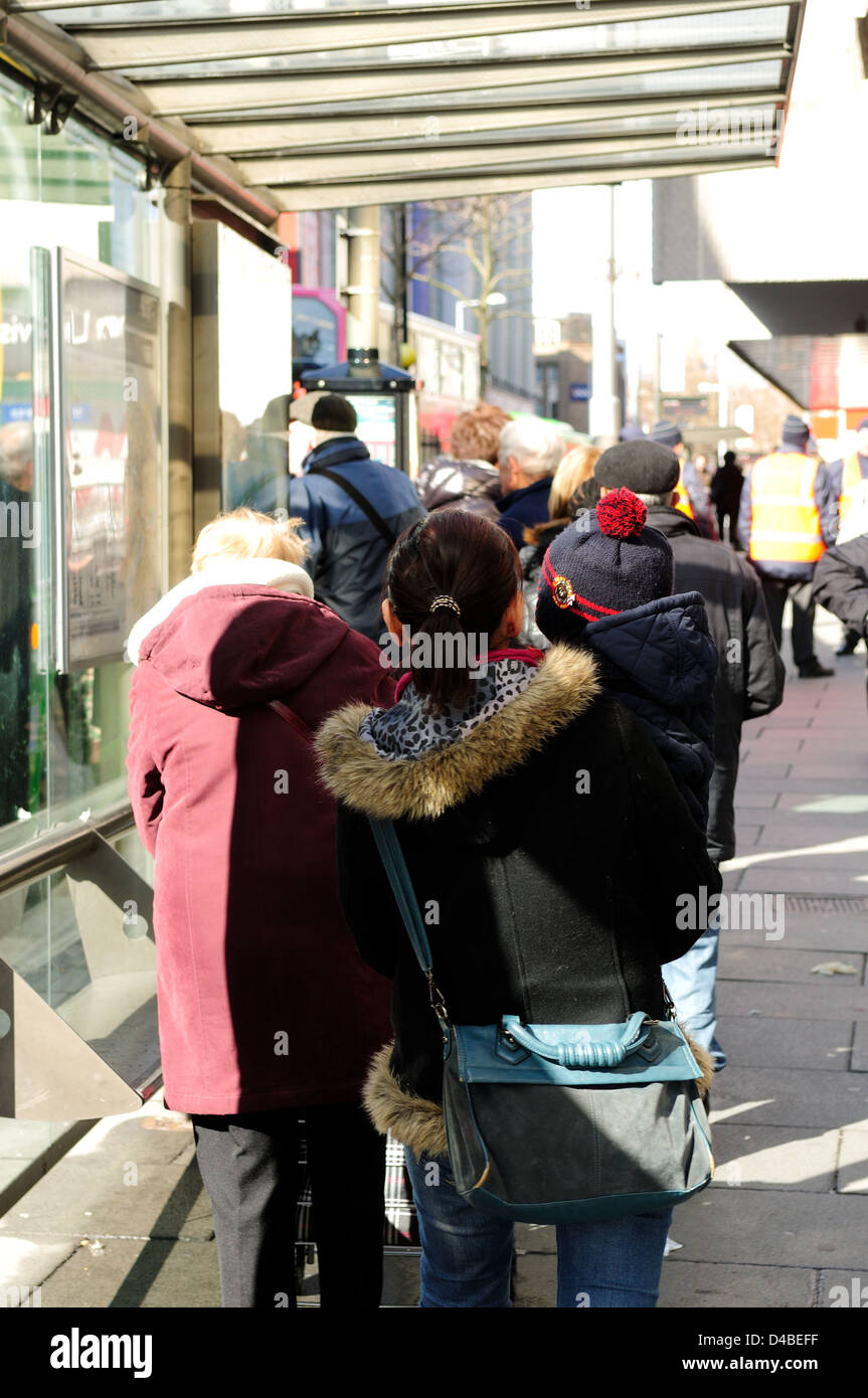 Crowd people waiting buses bus hi-res stock photography and images - Alamy