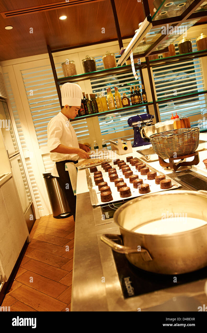 chefs in kitchen Stock Photo - Alamy