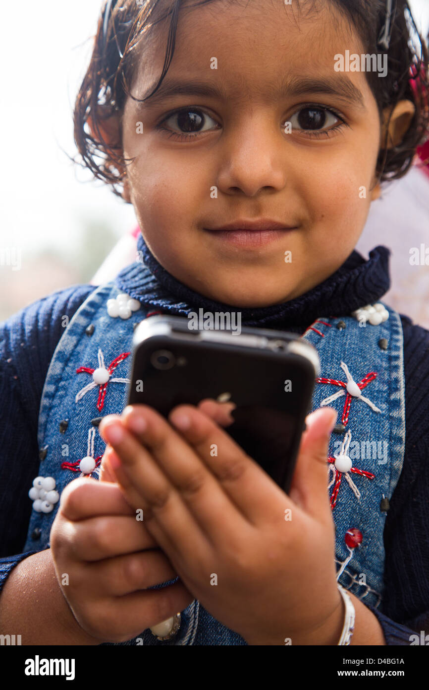 Iphone 4s only hi-res stock photography and images - Alamy