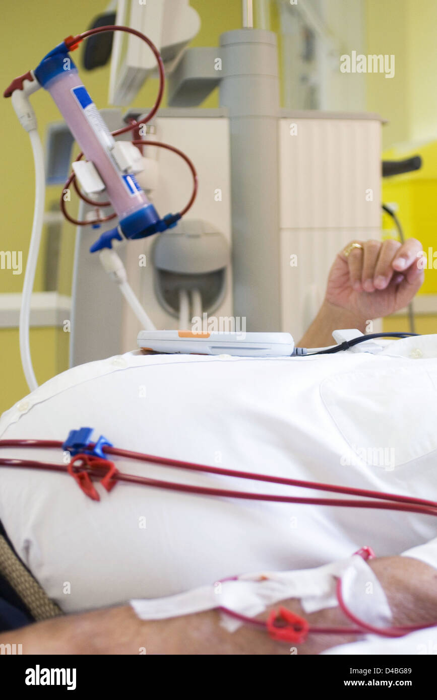 Peritoneal dialysis machine hi-res stock photography and images - Alamy