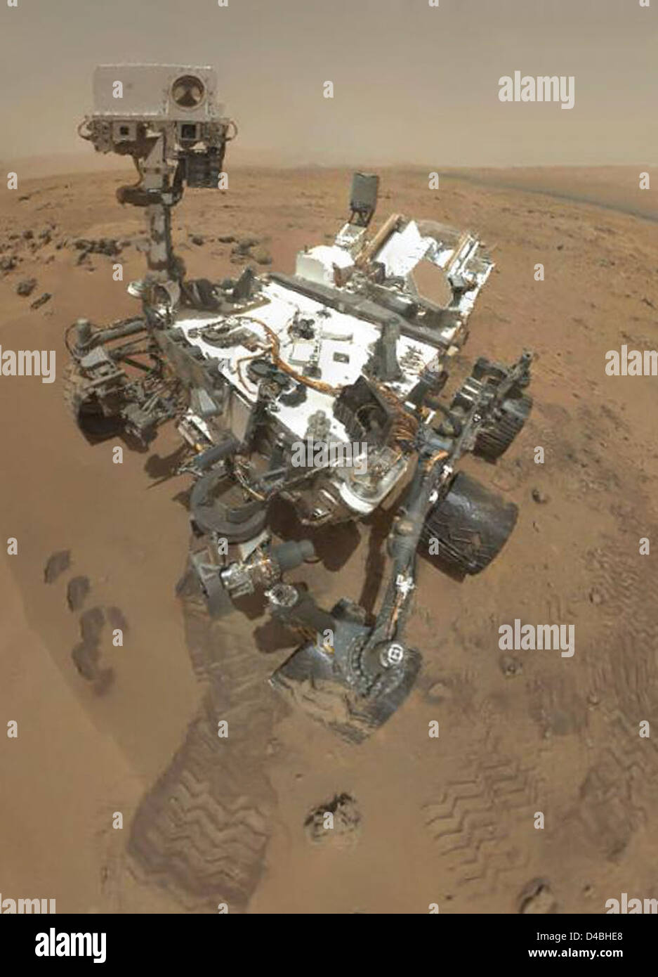 Curiosity mars rover self portrait hi-res stock photography and images ...
