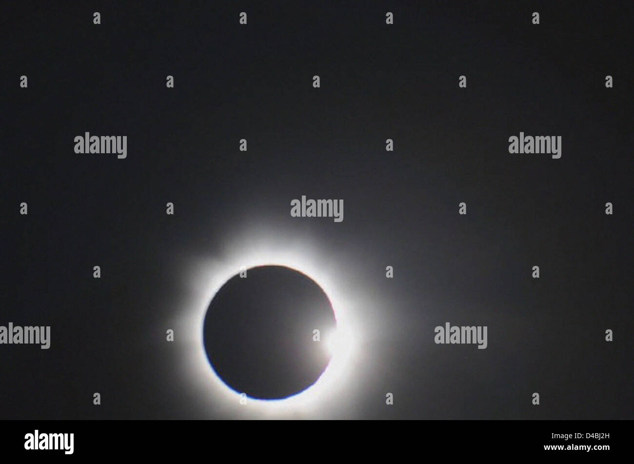 NASA captures the solar eclipse of November 13, 2012. The event ...