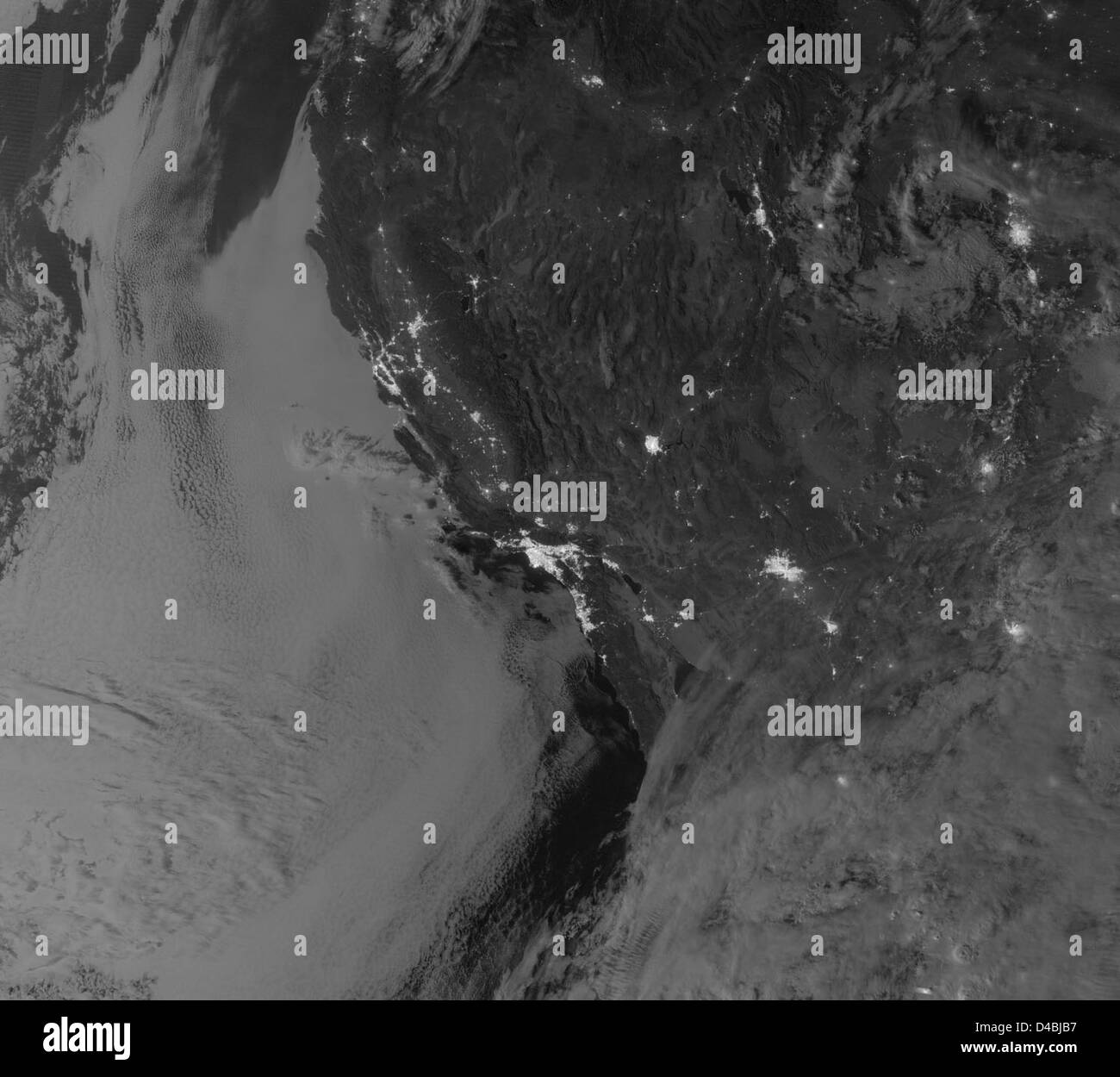 NASA's Suomi NPP satellite captured an image of marine layer clouds ...