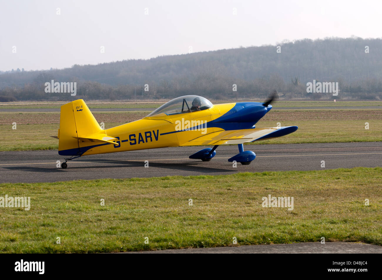 Van`s RV-4 aircraft taxiing Stock Photo - Alamy
