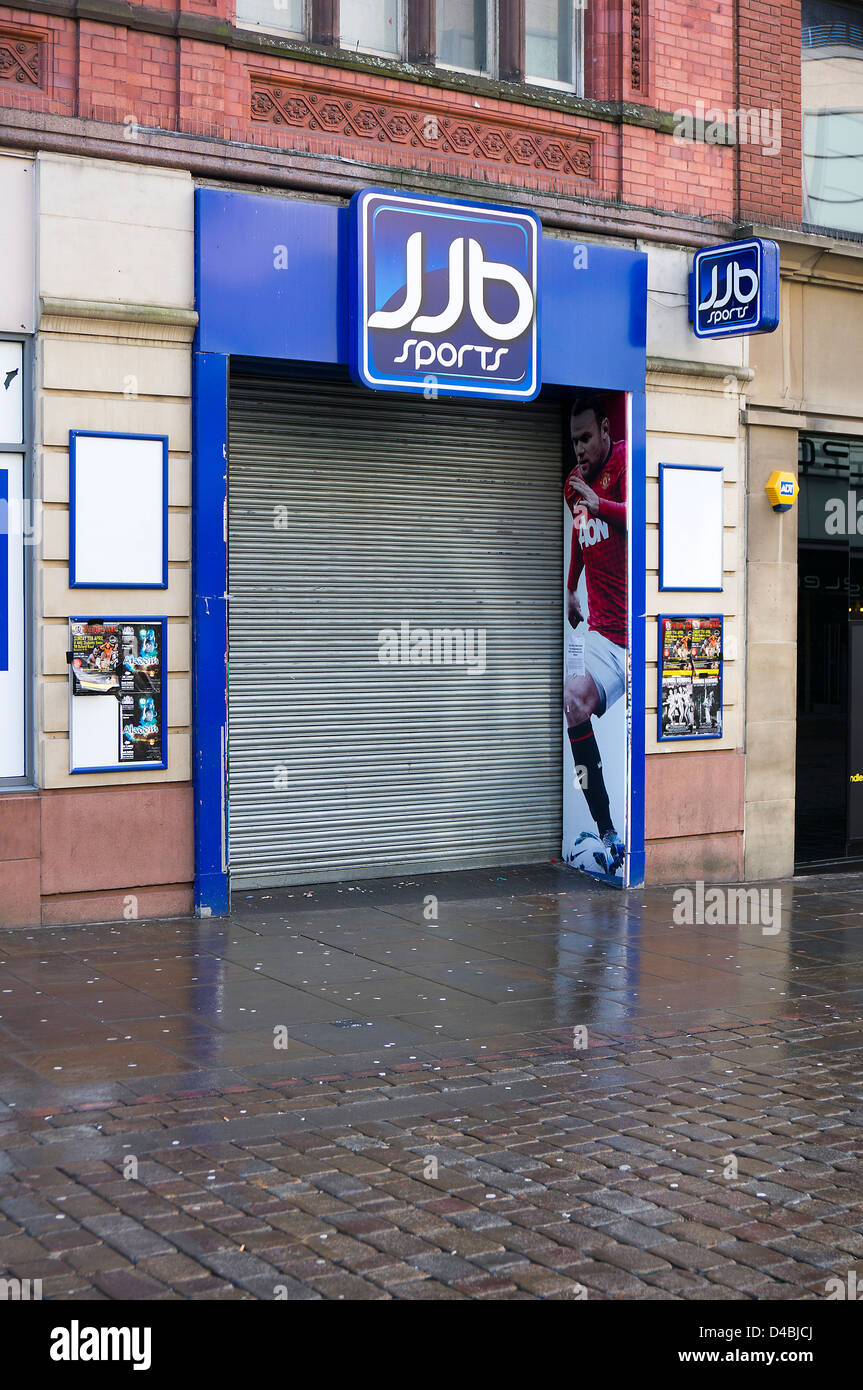 Closed down high street store jjb sports manchester Stock Photo - Alamy