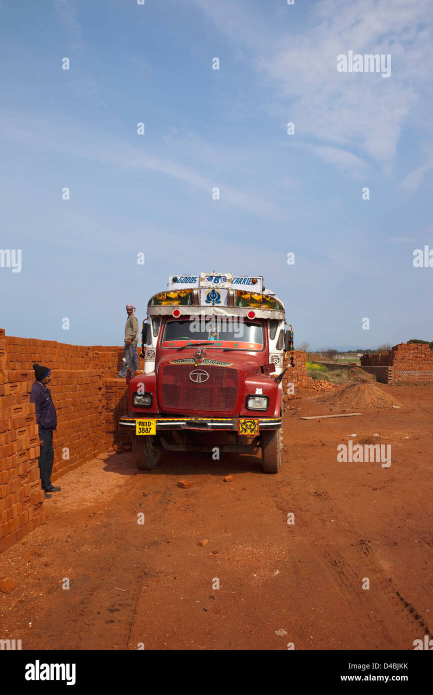 Loading bricks hi-res stock photography and images - Alamy