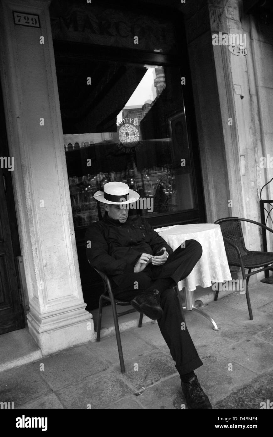 Surfing texting Black and White Stock Photos & Images - Alamy