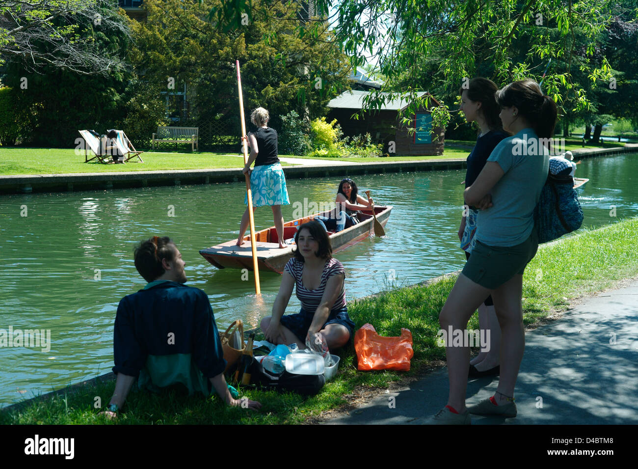 Cambridge Punting, River Cam,Cambridge,England May 2010. Students ...
