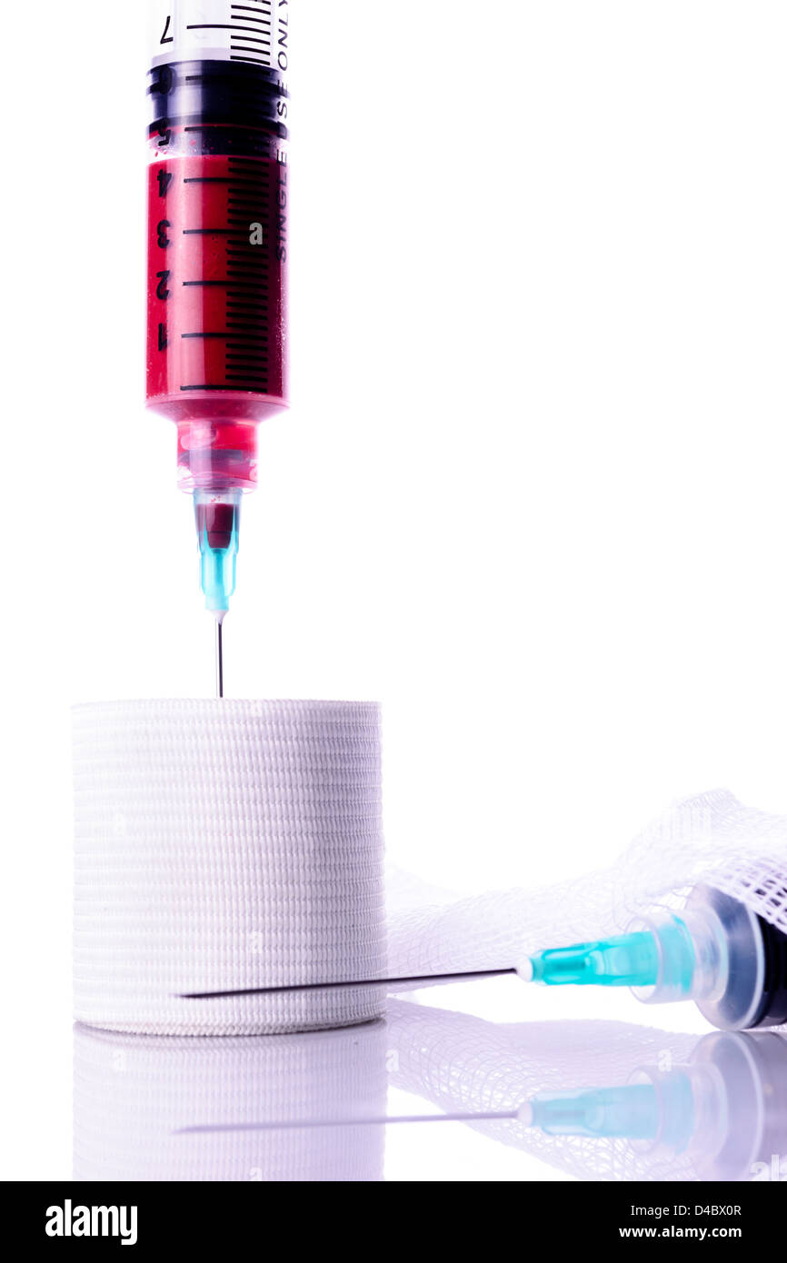 hypodermic needle and accessories Stock Photo - Alamy