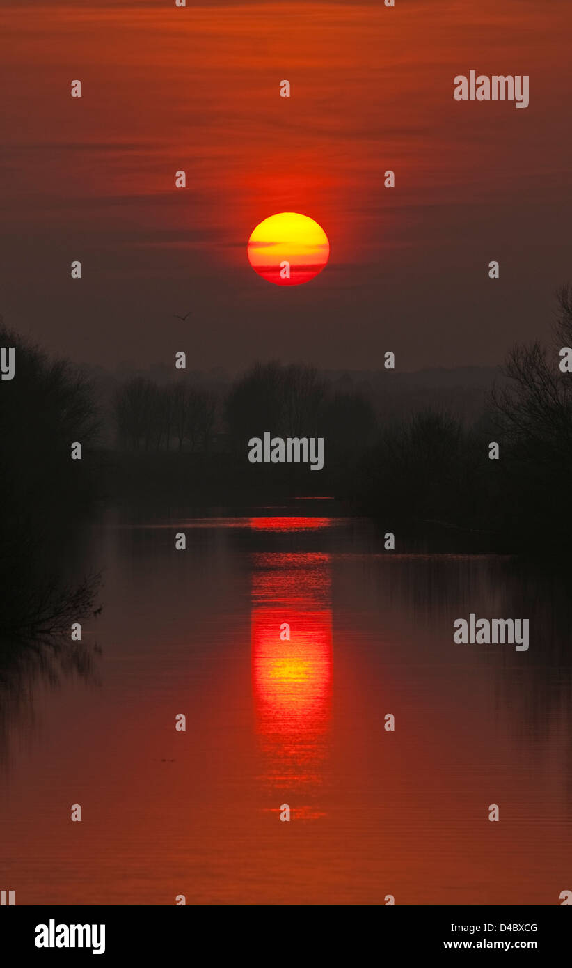 Blood red sunset hi-res stock photography and images - Alamy