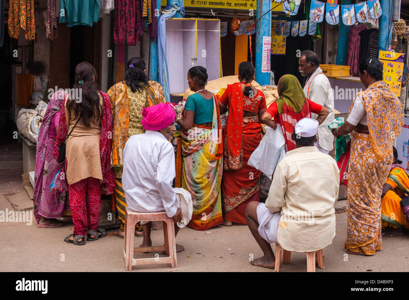 Indian street scene hi-res stock photography and images - Alamy