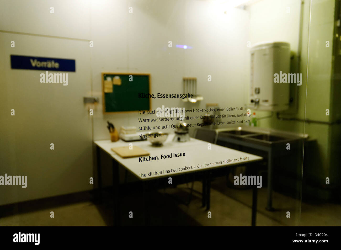 Nuclear shelter hi-res stock photography and images - Alamy