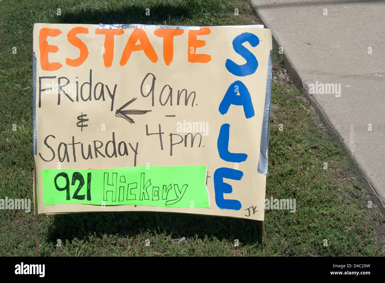 Estate sale sign. Chicago Illinois IL USA Stock Photo - Alamy