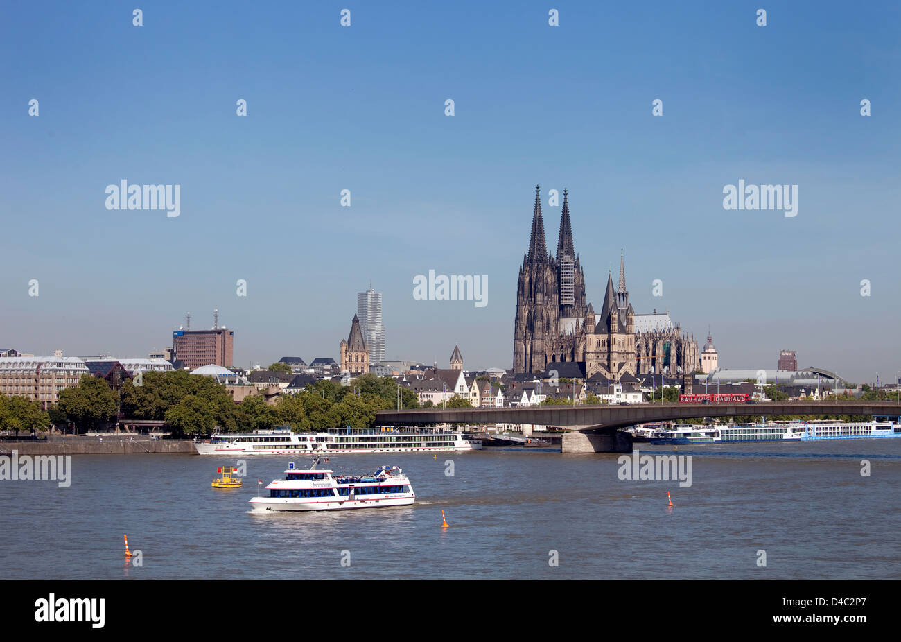 Koeln, Germany, view over the Rhine at the center of Cologne Stock ...
