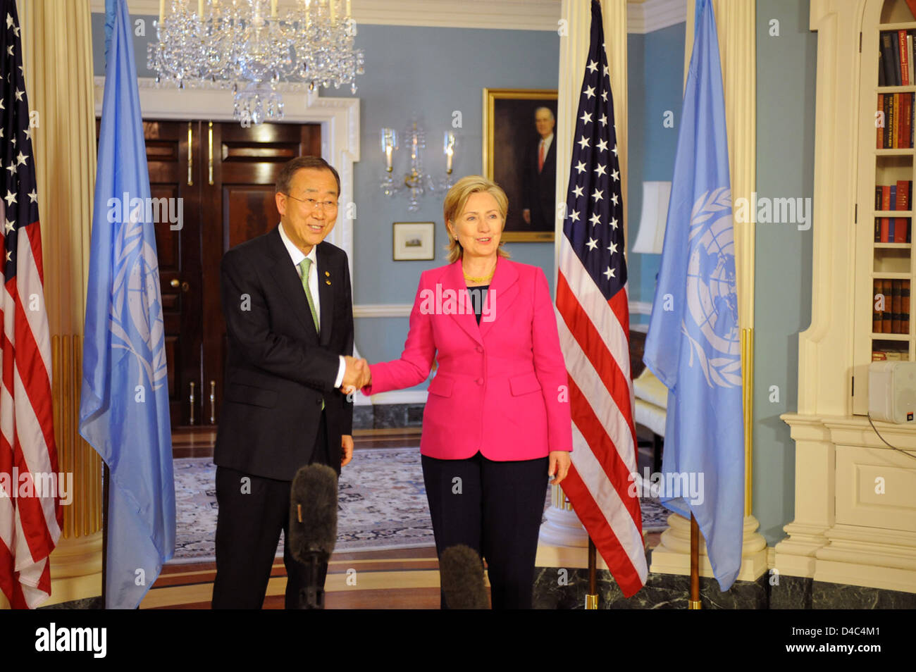 Secretary Clinton Meets with UN Secretary General Stock Photo - Alamy