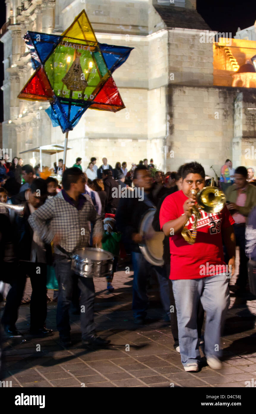 Parade oaxaca mexico hi-res stock photography and images - Alamy
