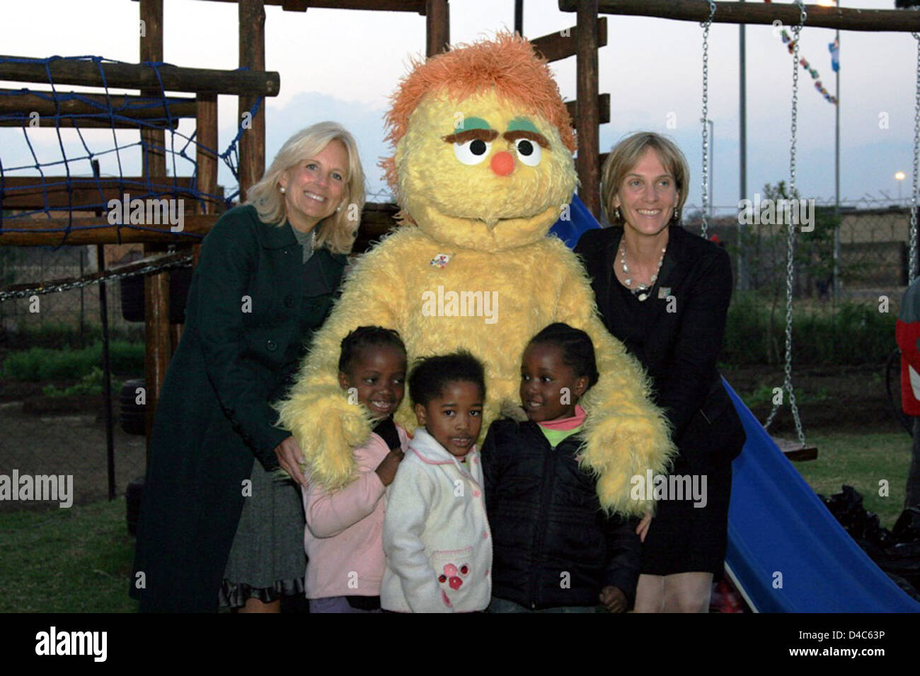Dr. Jill Biden, Liz Berry Gips, South African Children, and Kami Pose ...