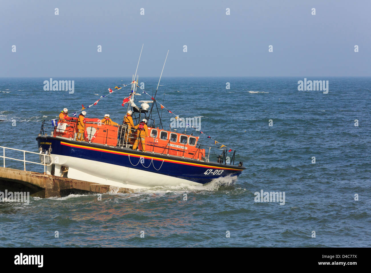 RNLI Tyne class lifeboat "Robert and Violet" launches from lifeboat ...