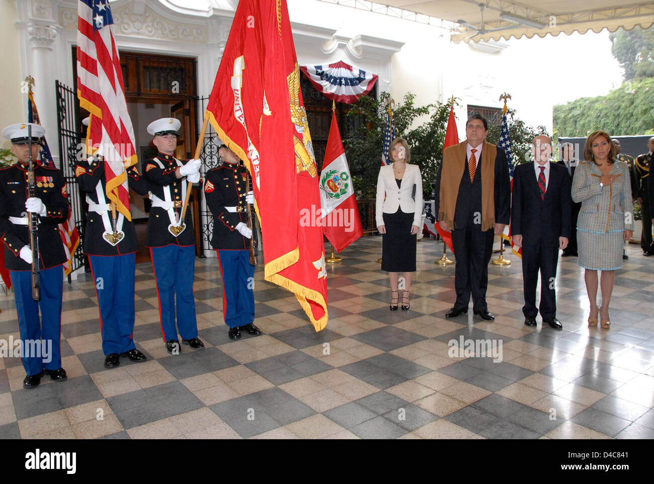 Marine corps color guard hi-res stock photography and images - Alamy