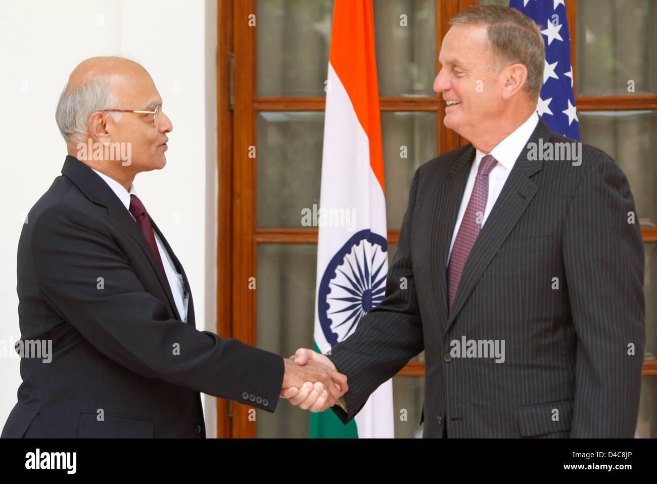 National security advisor james jones hi-res stock photography and ...