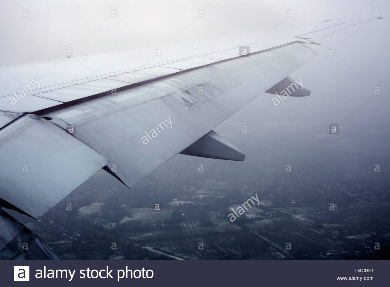 Landing Airplane In Fog Stock Photos & Landing Airplane In Fog Stock ...