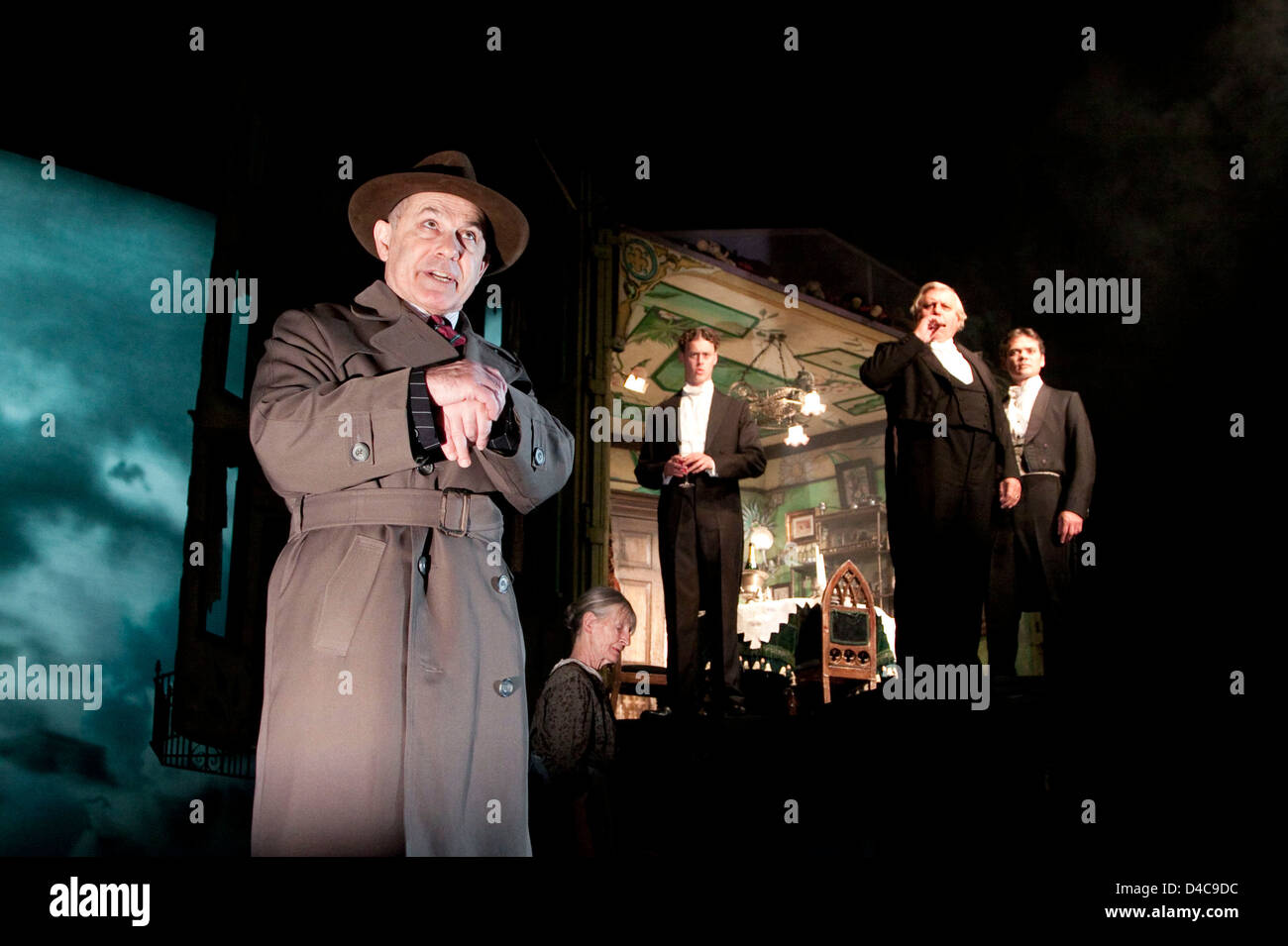 An inspector calls daldry hi-res stock photography and images - Alamy
