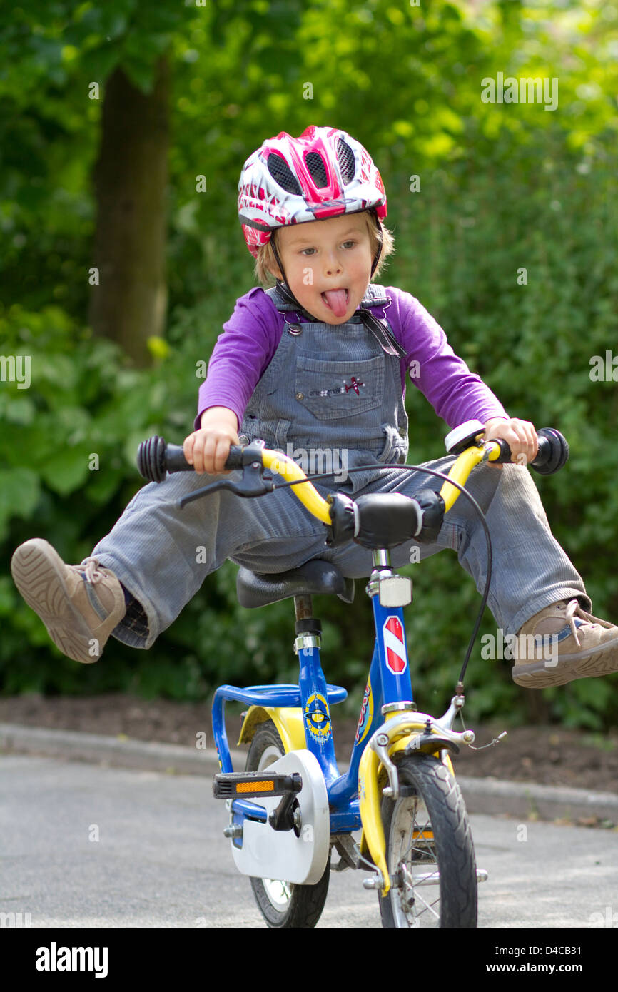 Toddler on bicycle hi-res stock photography and images - Alamy